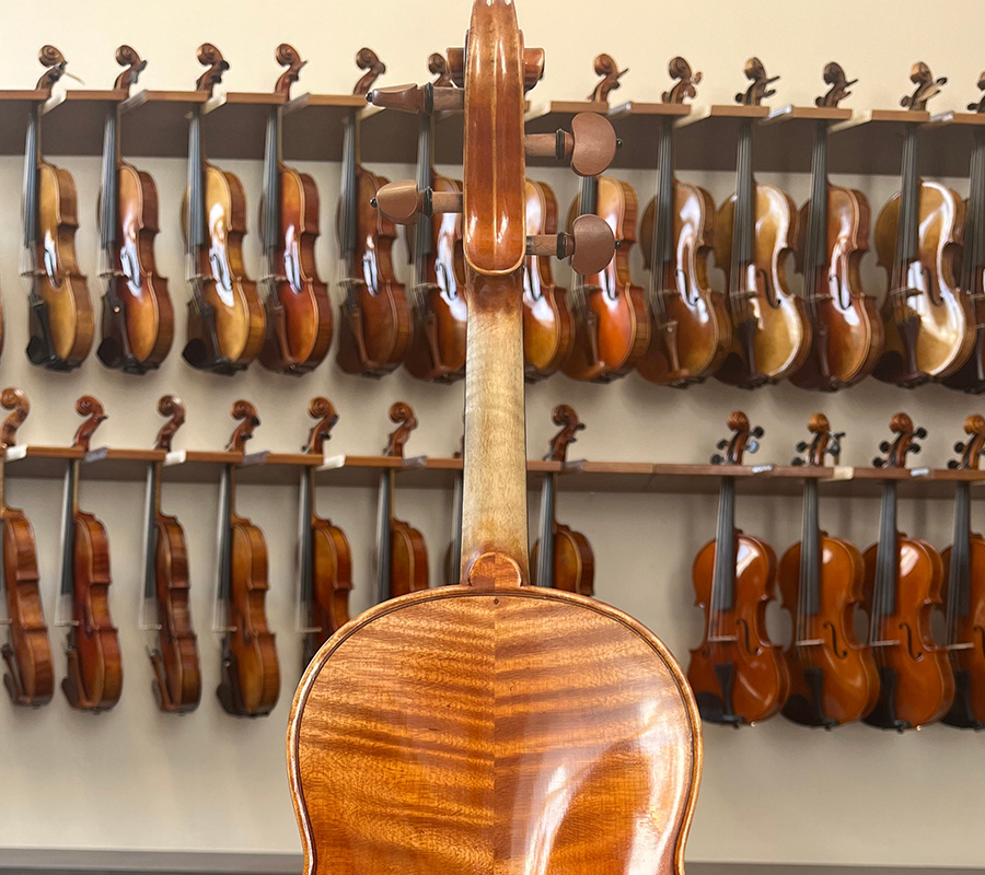 The Varnish on Violin Necks: Function and Aesthetics – Fiddlover Violin ...